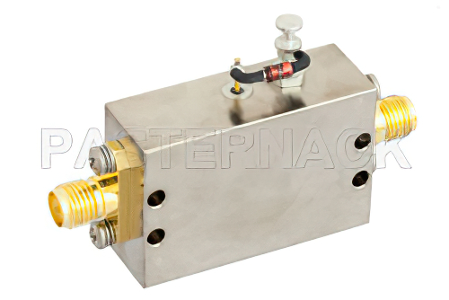 46 dB ゲイン、24 dBm P1dB、500 MHz 〜 2 GHz、中電力広帯域増幅器、34 dBm IP3、2.7 dB NF、SMA