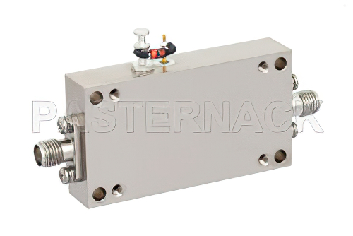 600 mW P1dB、6 GHz 〜 18 GHz、中電力広帯域増幅器、30 dB ゲイン、3.5 dB NF、SMA