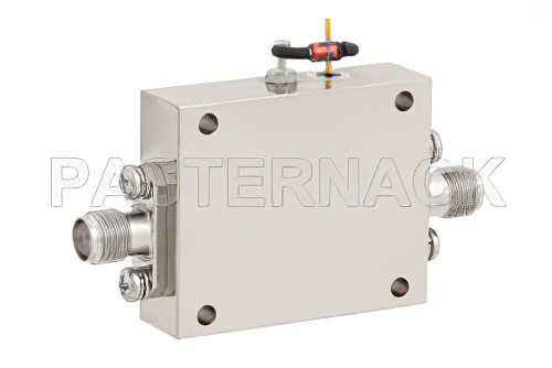 2.5 dB NF、13 dBm P1dB、2 GHz から 8 GHz、低ノイズブロードバンド増幅器、30 dB ゲイン、SMA